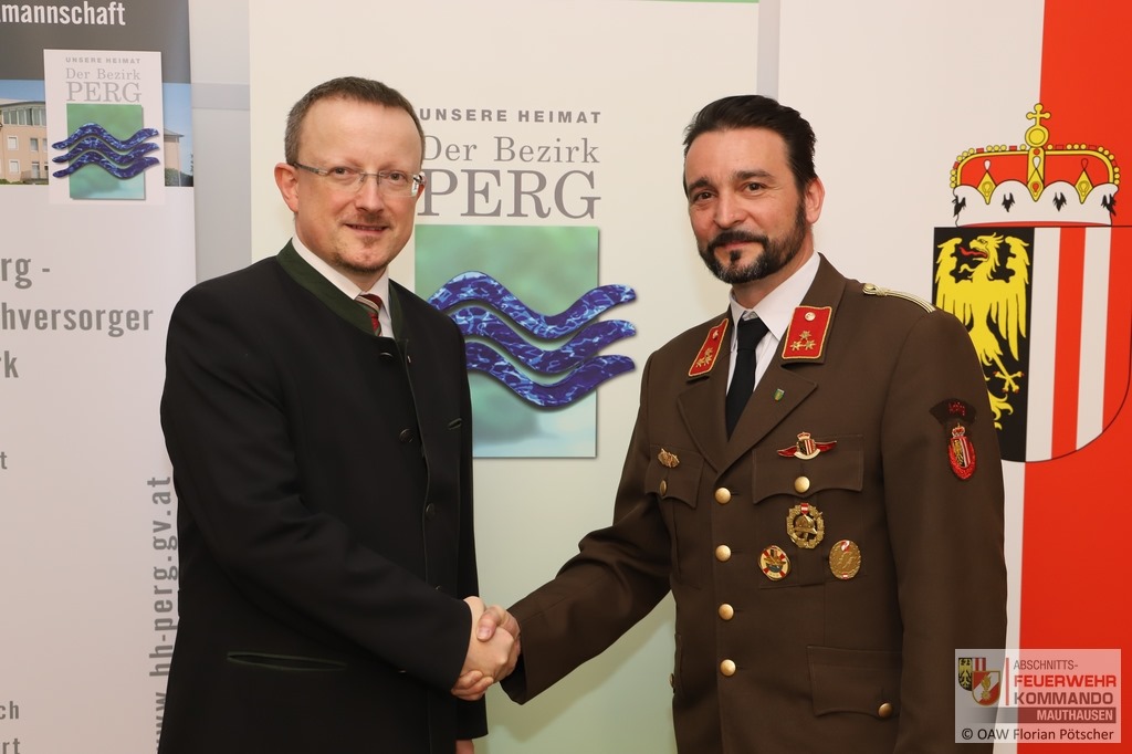 Eduard Paireder zum neuen Bezirks- Feuerwehrkommandanten gewählt ...